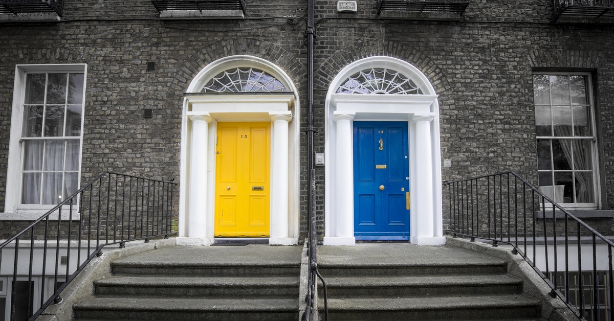 Door-to-Door Sales: The Ultimate Guide - Selling Signals