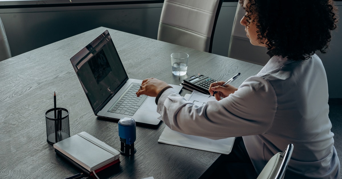 How to Write a Sales Script With Templates & Examples